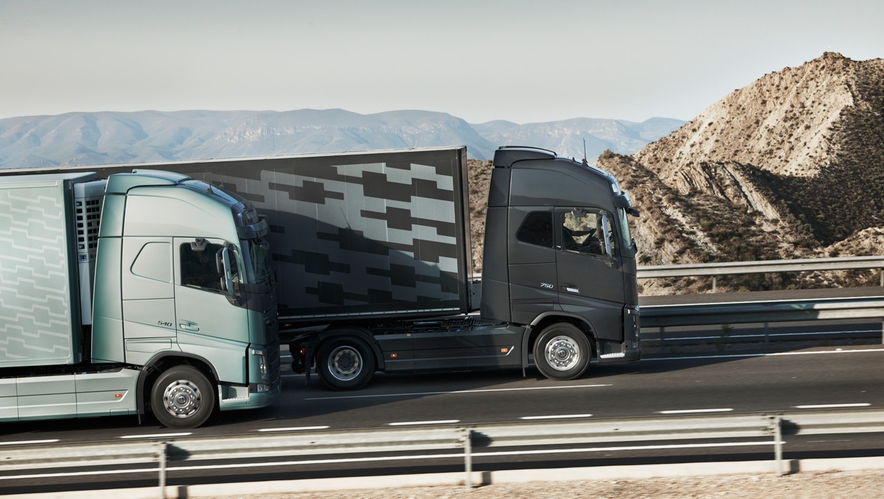 25 ways Volvo FH keeps the roads safe | Volvo Trucks